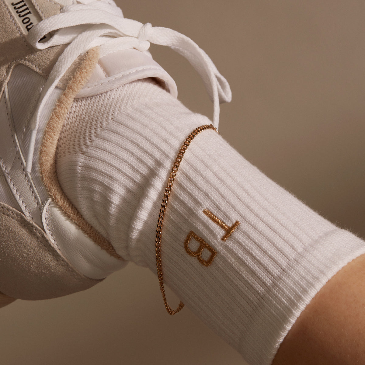 Gold Curved Ankle Chain – Linen&Co